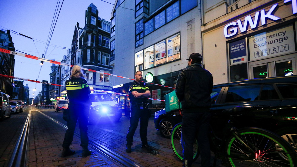 Alleged killers of Dutch crime reporter de Vries go on trial for his ...