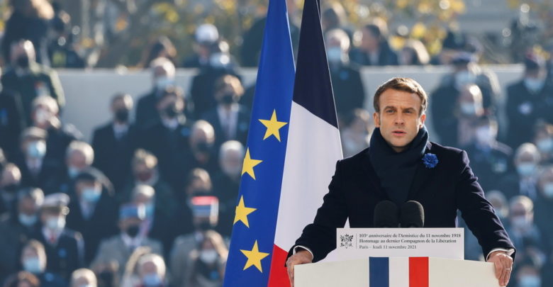Macron quietly changes French flag – reports — Analysis - Mass News